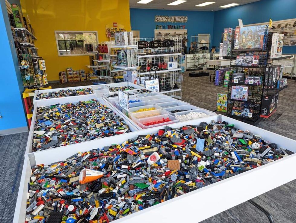 LEGO® Resale Store | Buy - Sell - Trade | Bricks and Minifigs - Fox Valley