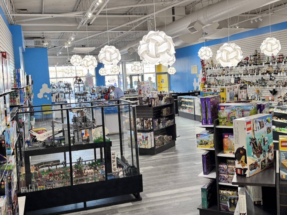 LEGO® Resale Store in Fox Point, WI | Bricks & Minifigs