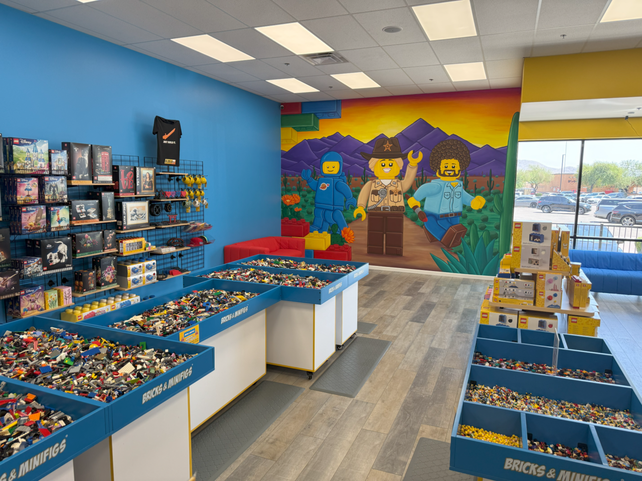 Bricks & Minifigs Scottsdale | Authorized LEGO® Reseller
