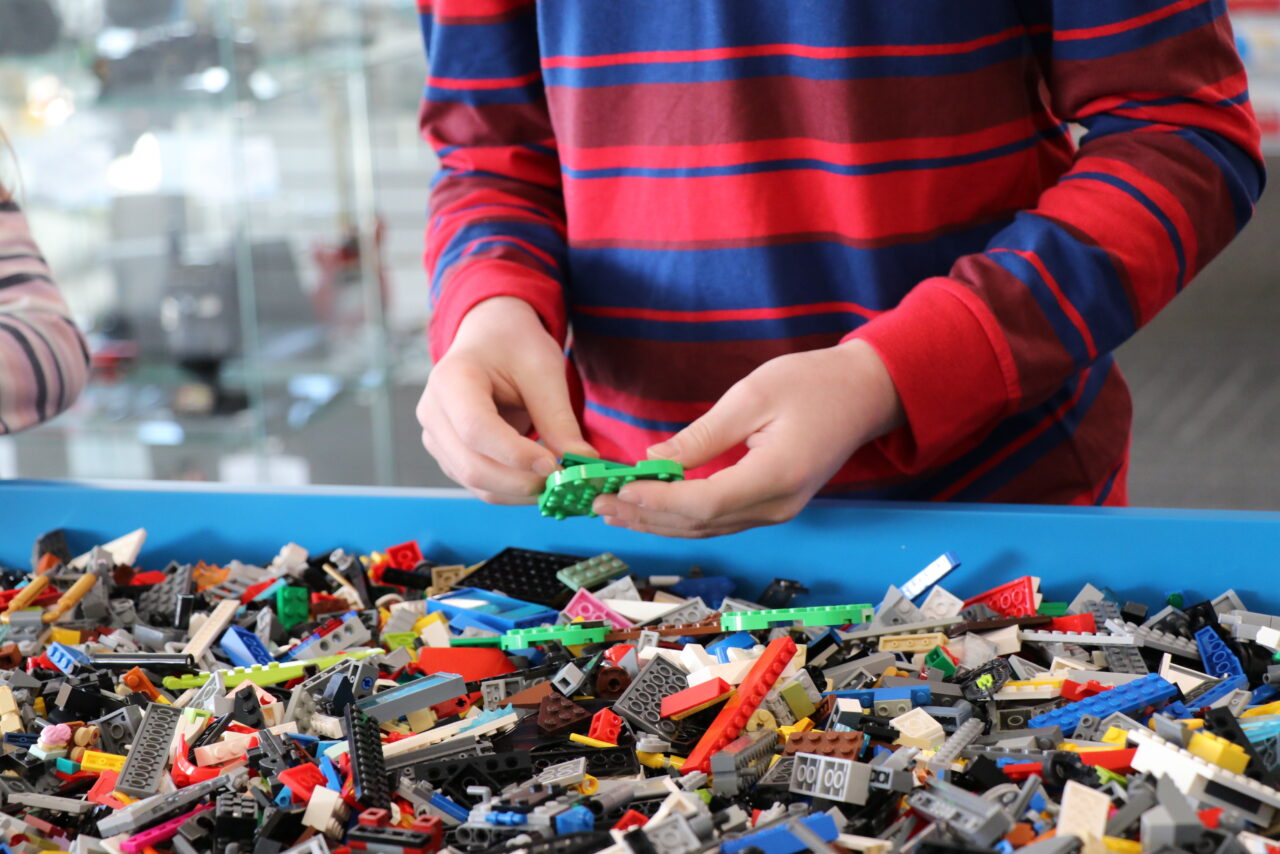 Bricks and Minifigs | Buy, Sell & Trade | LEGO products.